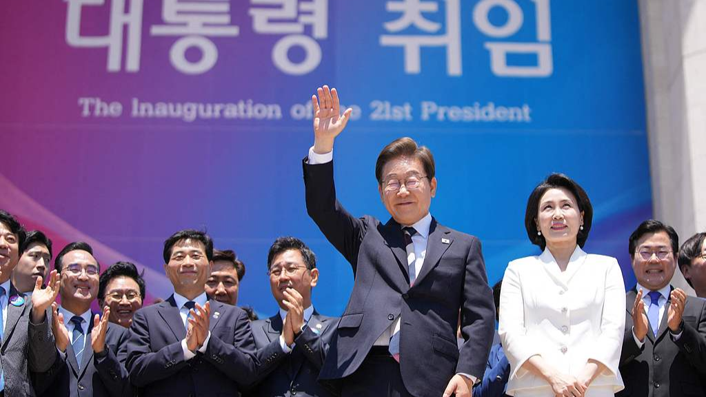 Председатель КНР Си Цзиньпин поздравил Ли Чжэ Мёна с избранием на пост президента Республики